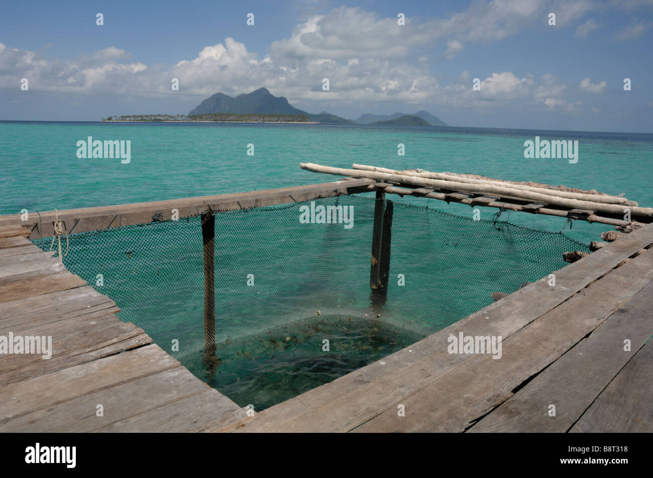 Fish pen hi-res stock photography and images - Alamy