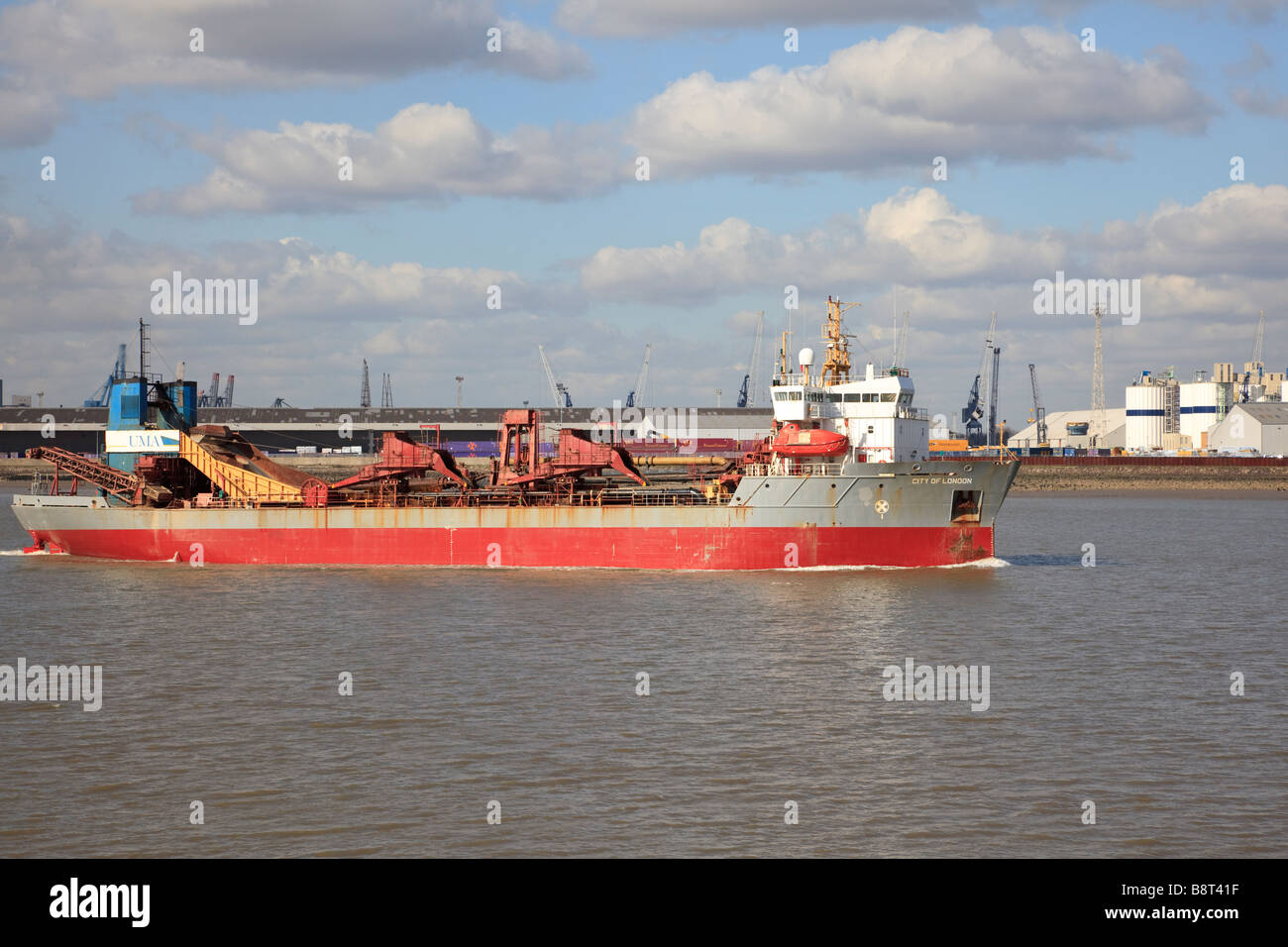 The Dredger, "City of London", on the Thames at Gravesend Stock Photo ...