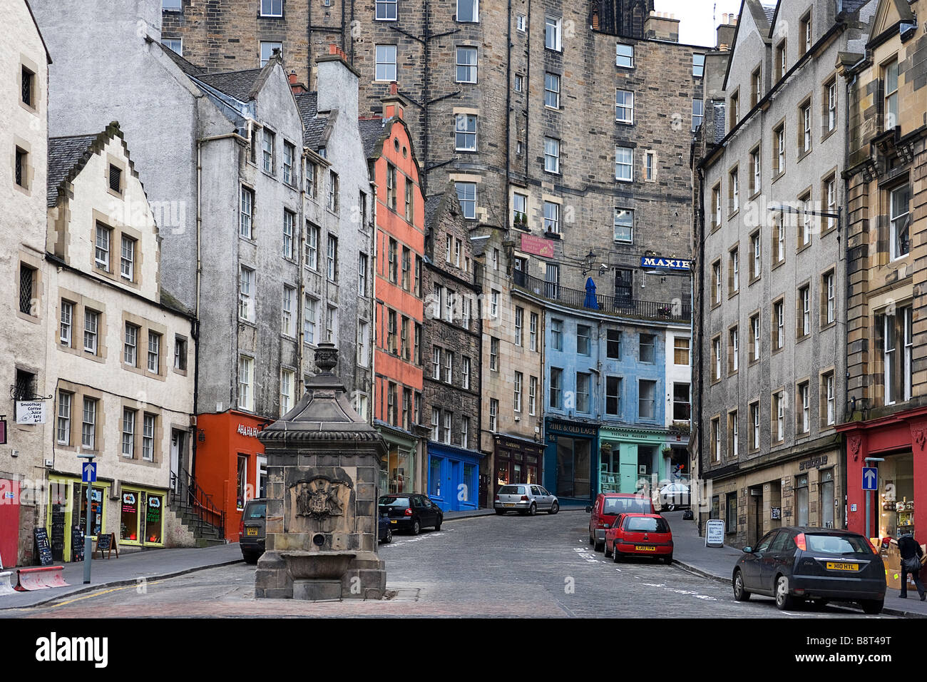 Victoria street scottish architecture hi-res stock photography and ...
