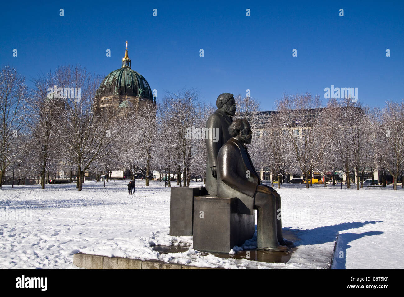 Berlin winter snow germany city center europa hi-res stock photography ...