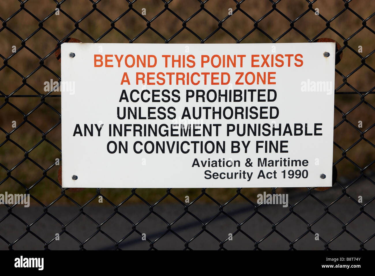 Airport security zone hi-res stock photography and images - Alamy