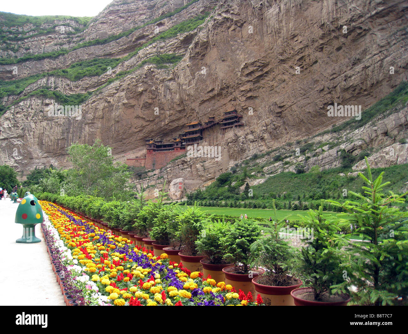Hanging monastery and gardens at Heng Shan in Shanxi, China Stock Photo ...