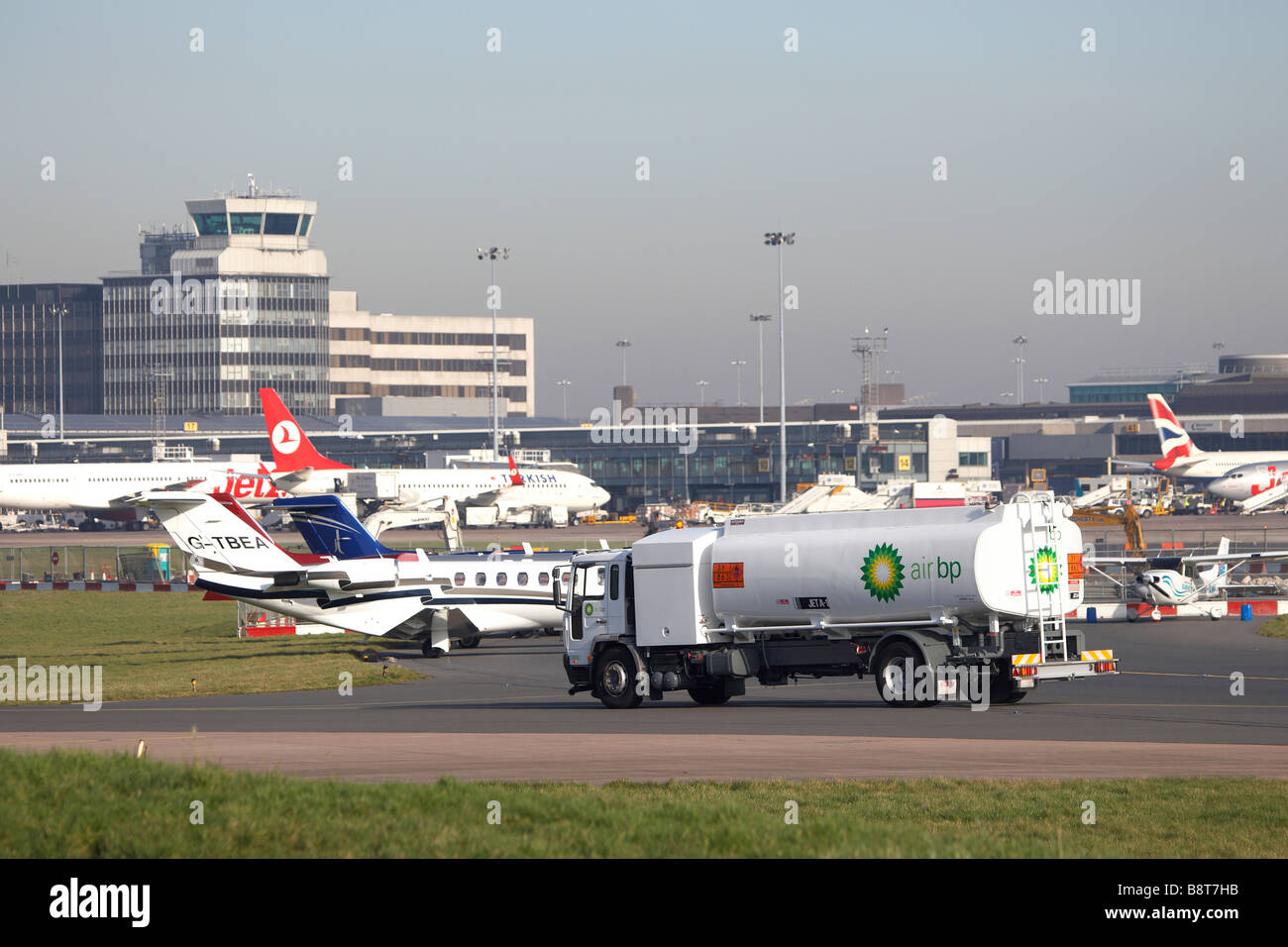 Bp tanker hi-res stock photography and images - Alamy