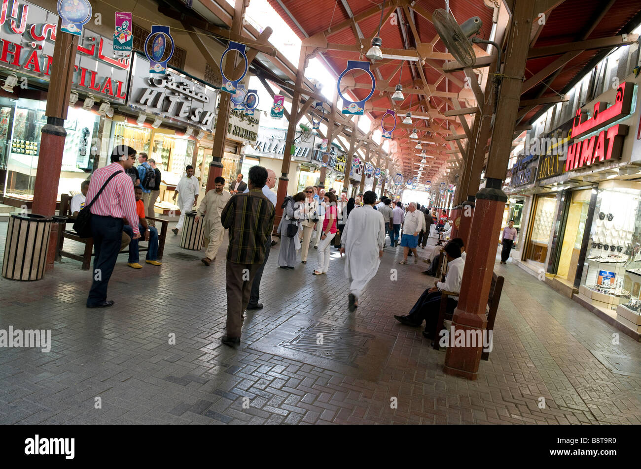 Gold souk 杜拜舊城區黃金市集 dubai hi-res stock photography and images - Alamy