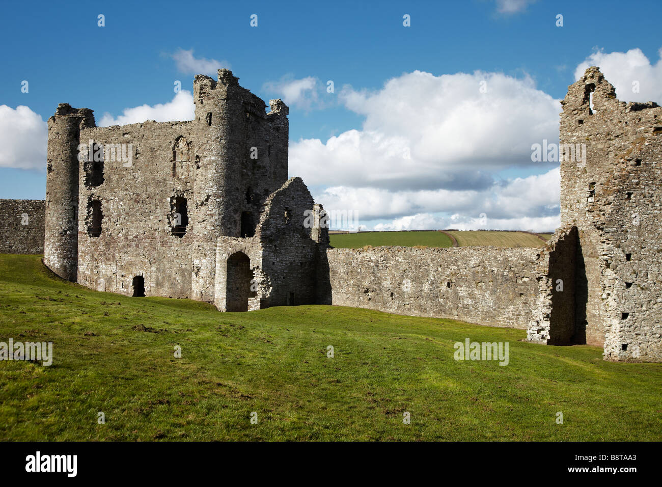 Llansteffan Castle, Llansteffan, Wales, UK Stock Photo - Alamy