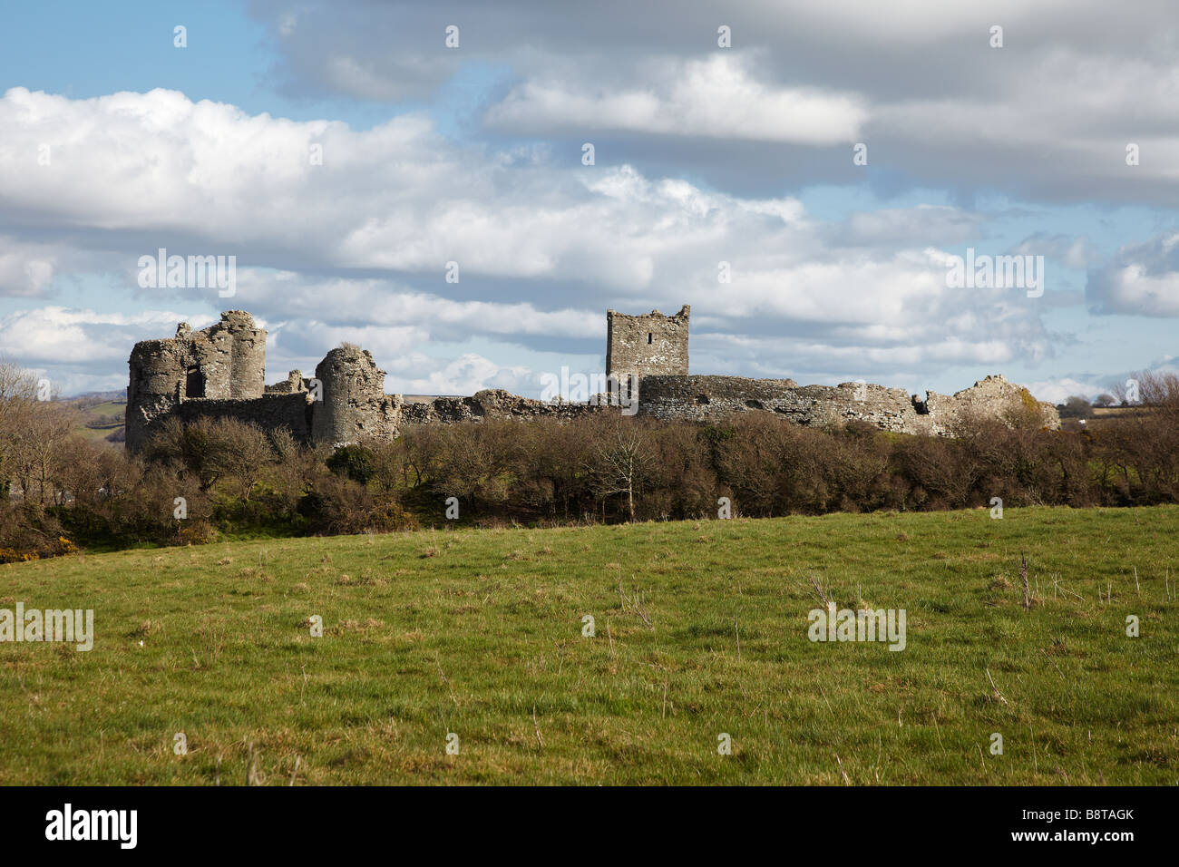 Castle llansteffan hi-res stock photography and images - Alamy