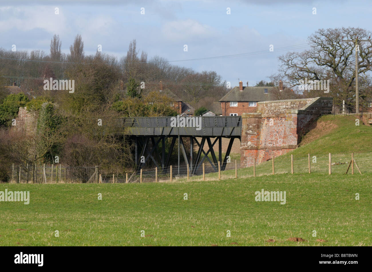 Longdon on tern hi-res stock photography and images - Alamy