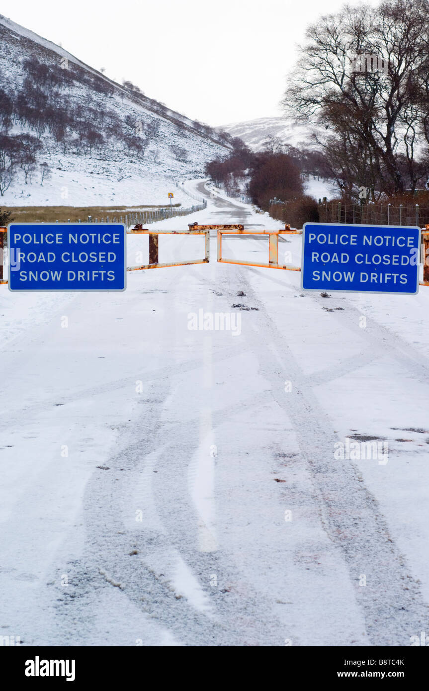 Snow gates on the closed A93 road at Braemar, Cairngorms, looking south ...