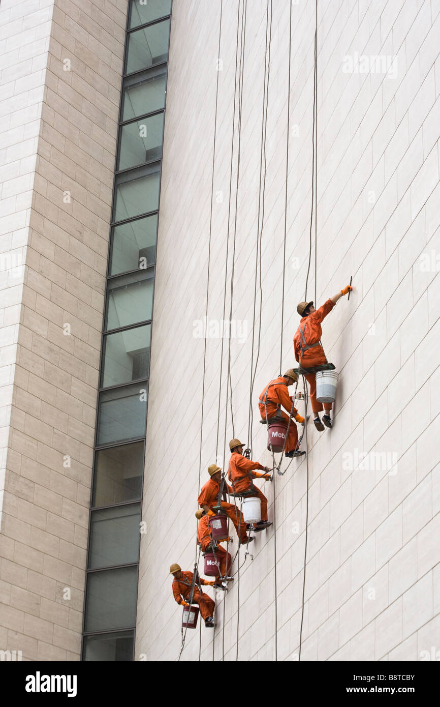 Rappel skyscraper hi-res stock photography and images - Alamy