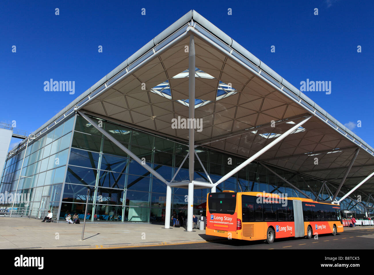 Stansted airport bus hi-res stock photography and images - Alamy