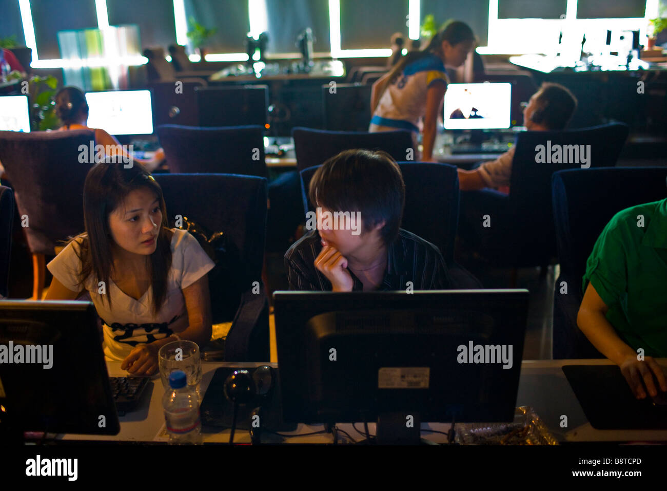 China gaming cafe hi-res stock photography and images - Alamy