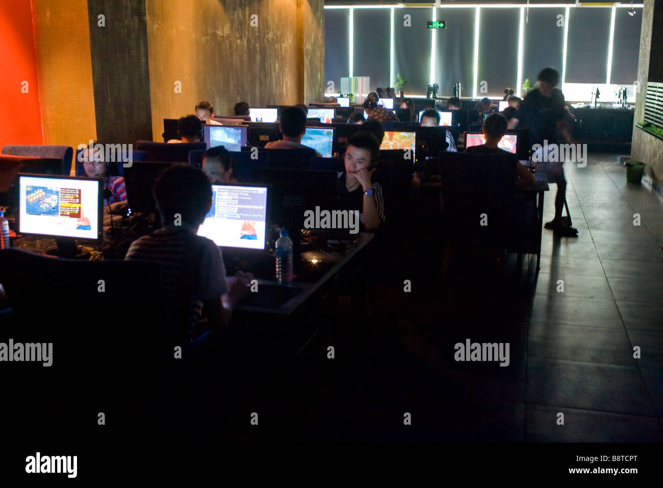 Chinese youth in an internet café in downtown Chongqing, China Stock ...