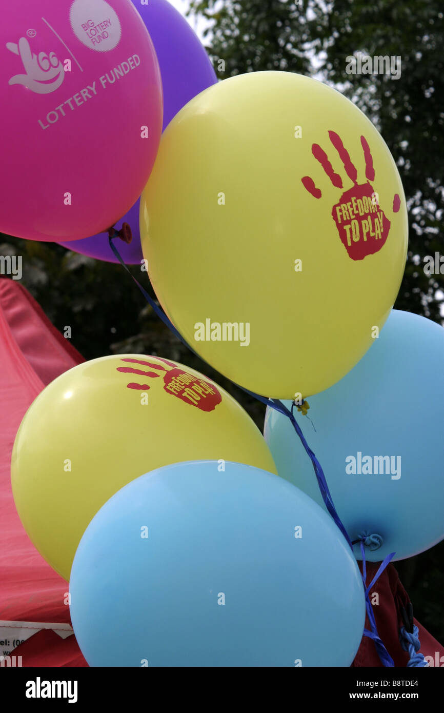 Balloons inflated helium hi-res stock photography and images - Alamy