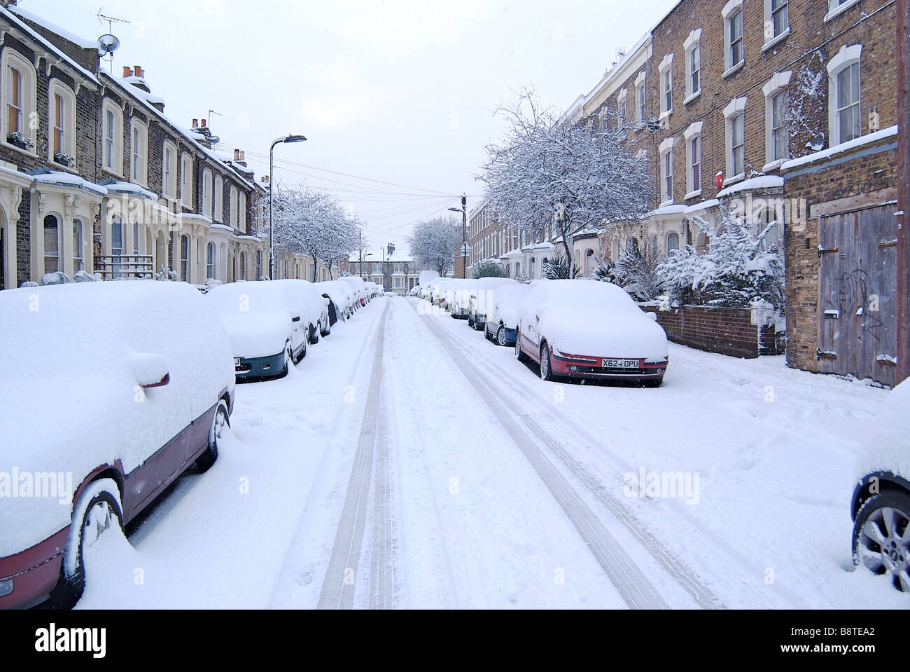 Snow covered street in East London Stock Photo - Alamy