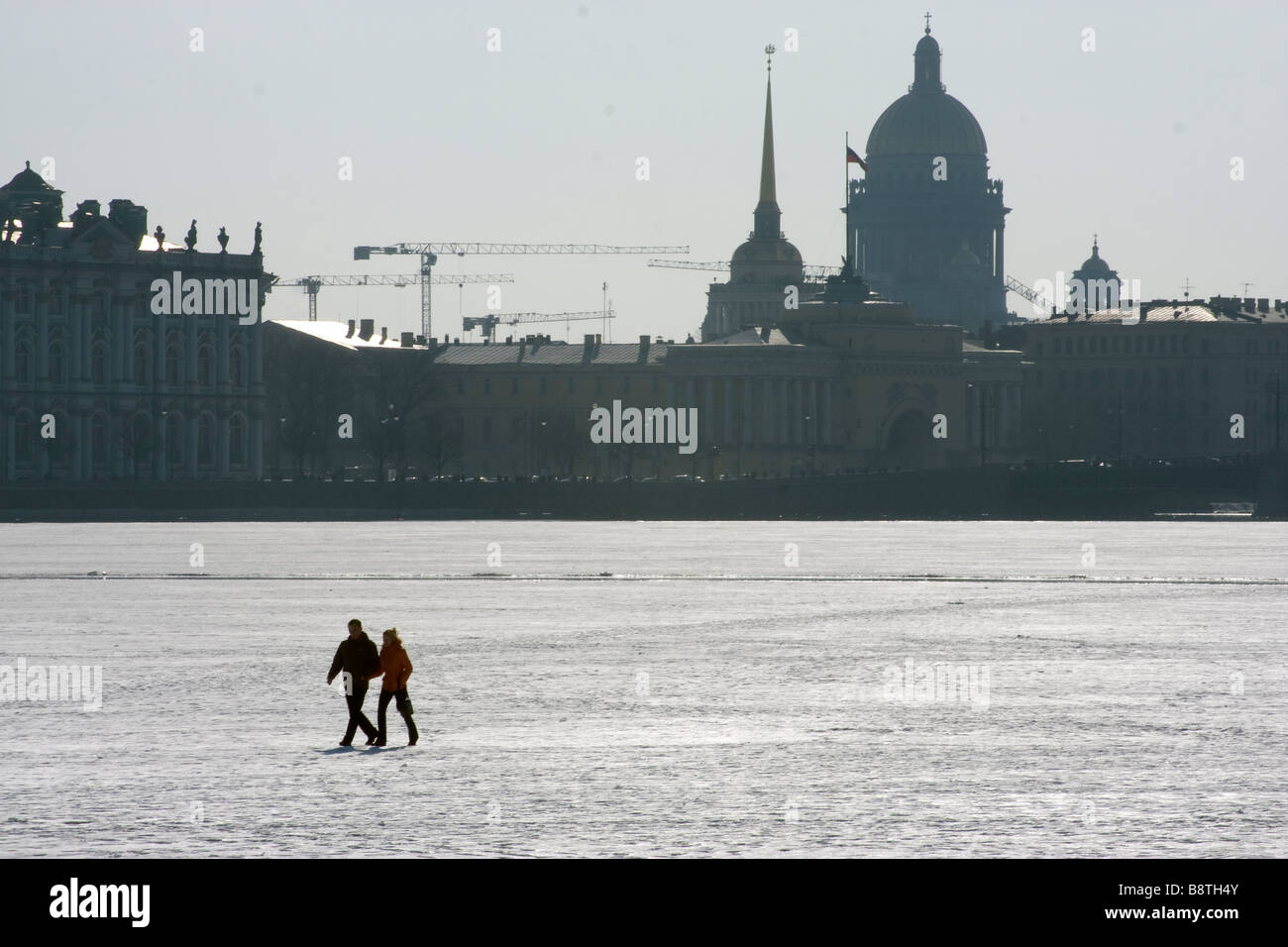 Frozen neva st petersburg hi-res stock photography and images - Alamy