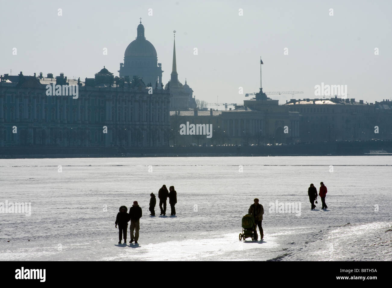 Frozen neva river in winter hi-res stock photography and images - Alamy