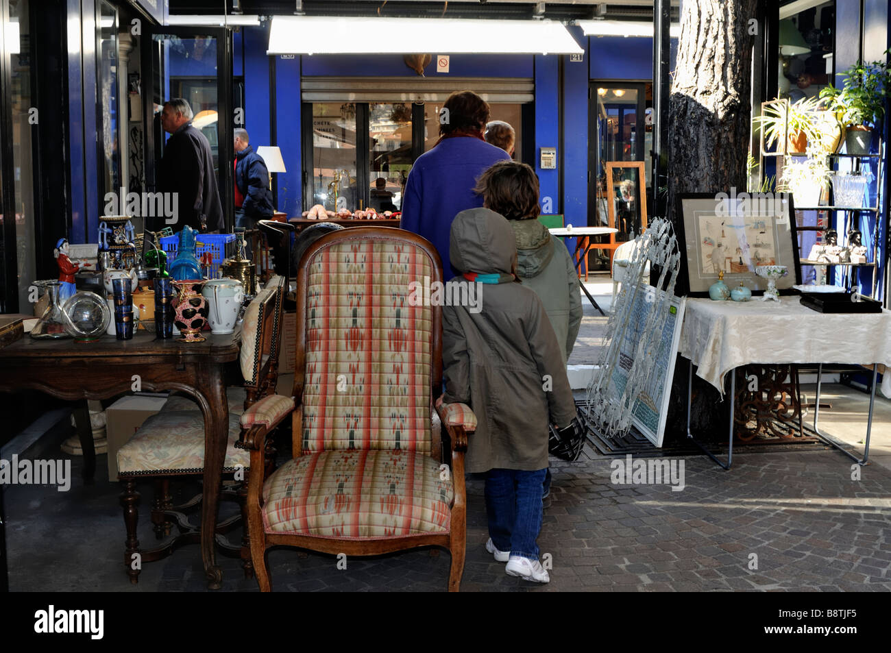 French antiques hi-res stock photography and images - Alamy