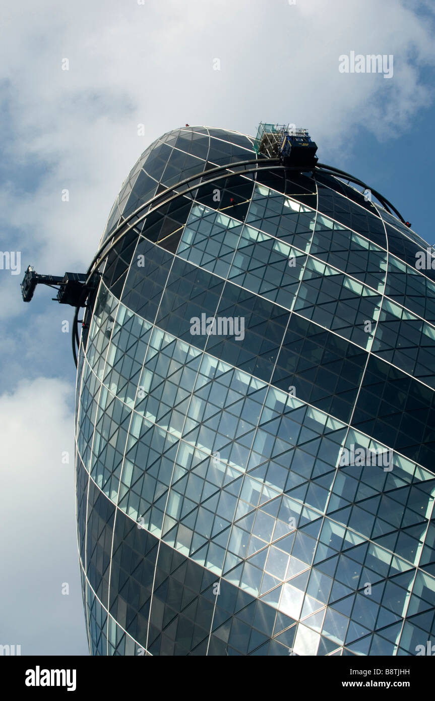 Gherkin modern landmark building hi-res stock photography and images ...