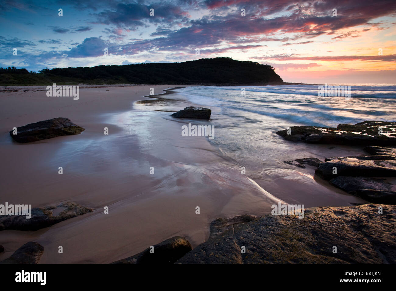 Pretty coastlines hi-res stock photography and images - Alamy