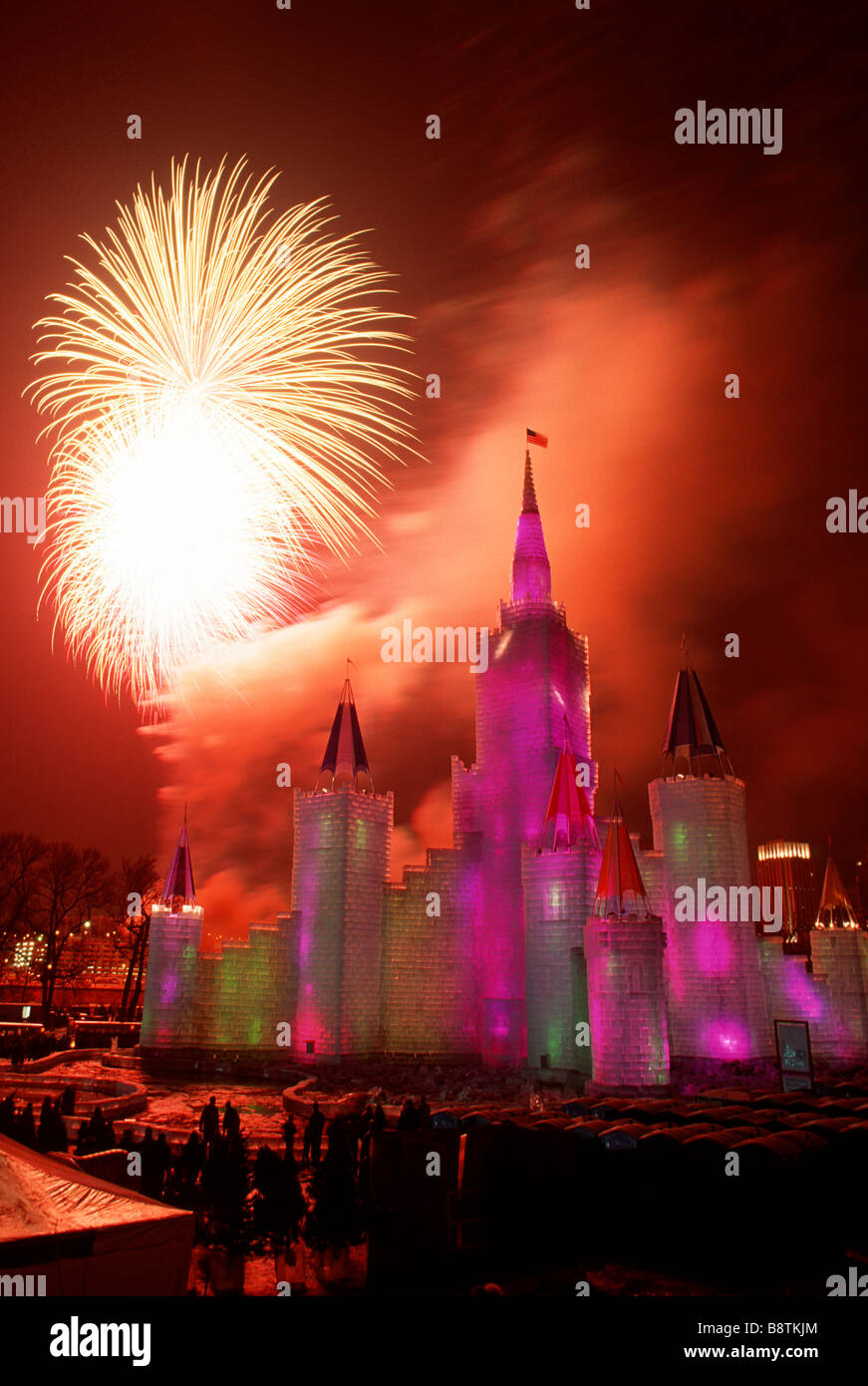 Ice carnivals ice buildings hi-res stock photography and images - Alamy