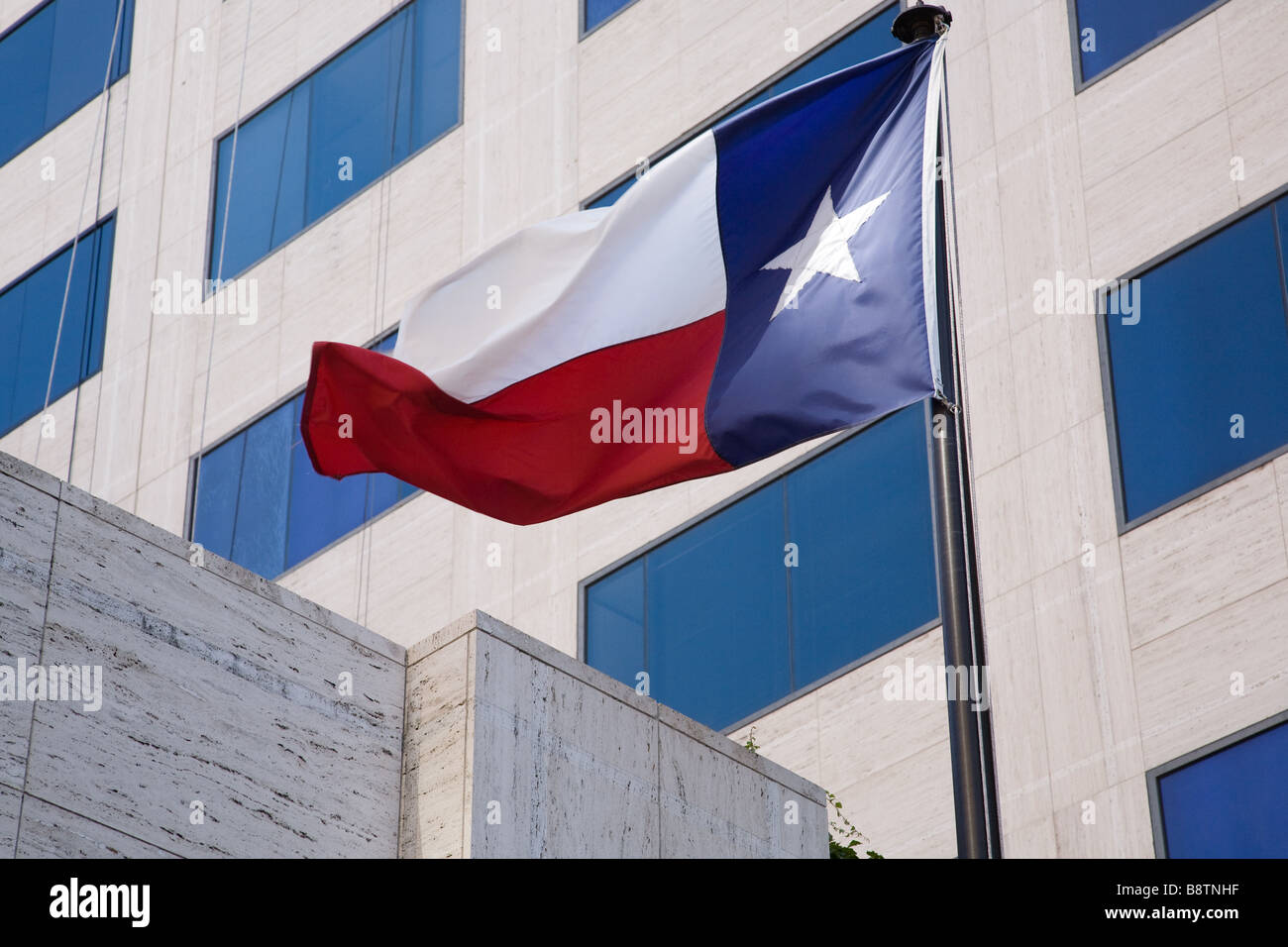 Waving backwards hi-res stock photography and images - Alamy