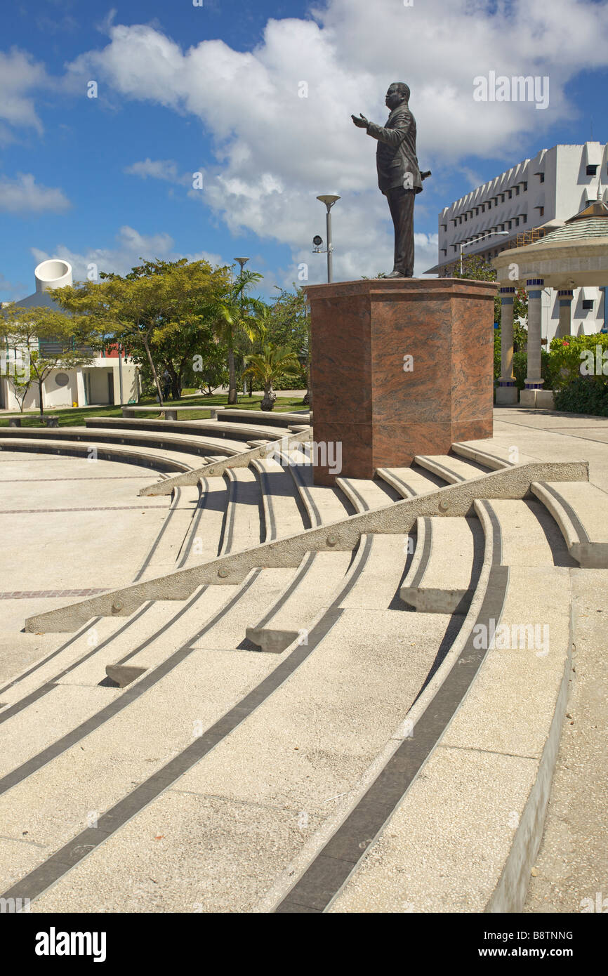The Right Excellent Errol Walton Barrow statue, Independence Square ...