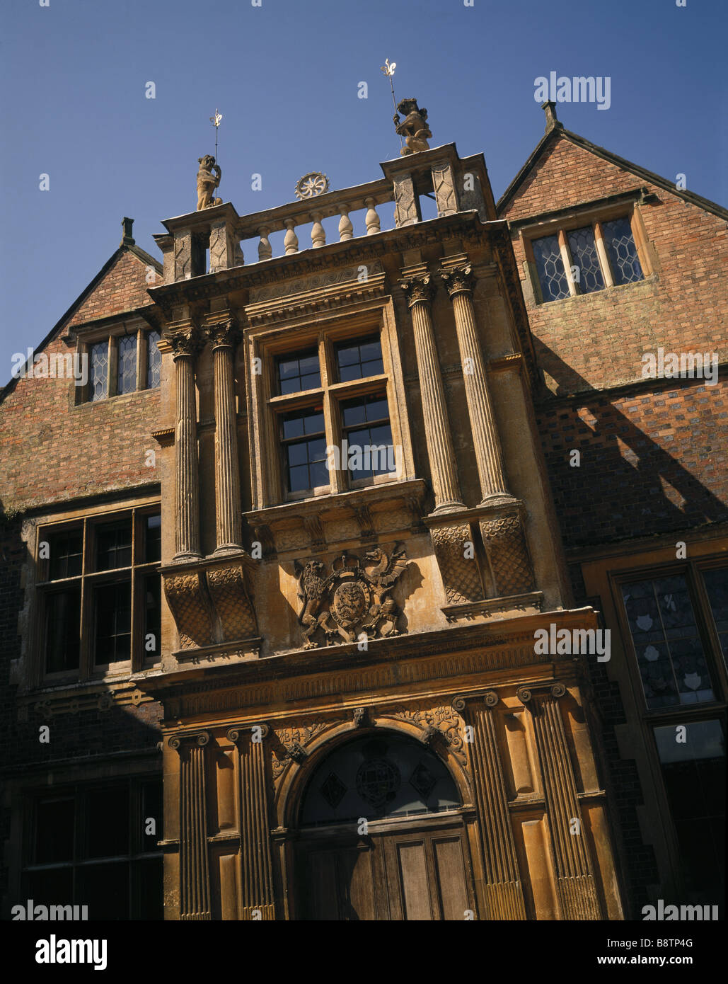 Heraldry park hi-res stock photography and images - Alamy