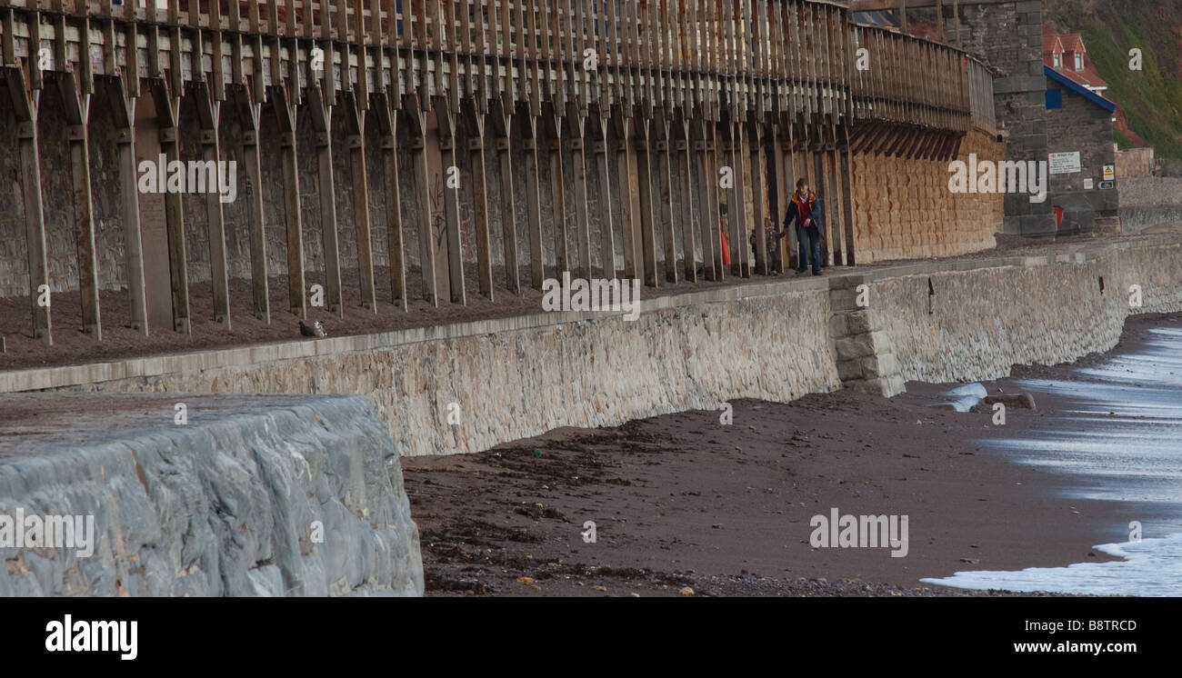 Walkway along the beach. Promenade Stock Photo - Alamy