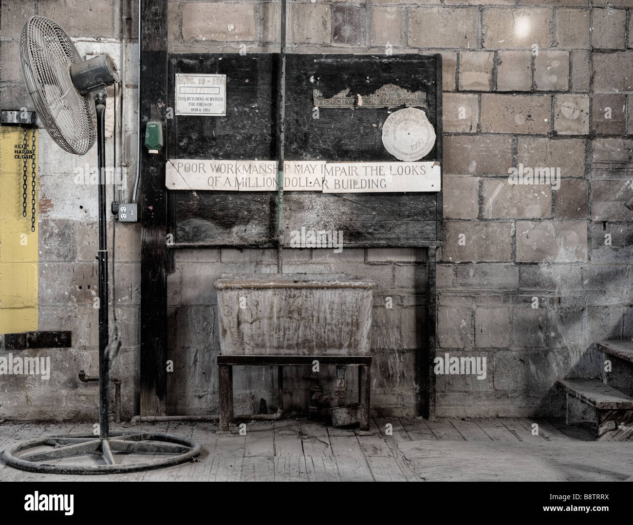 Poor workmanship hi-res stock photography and images - Alamy