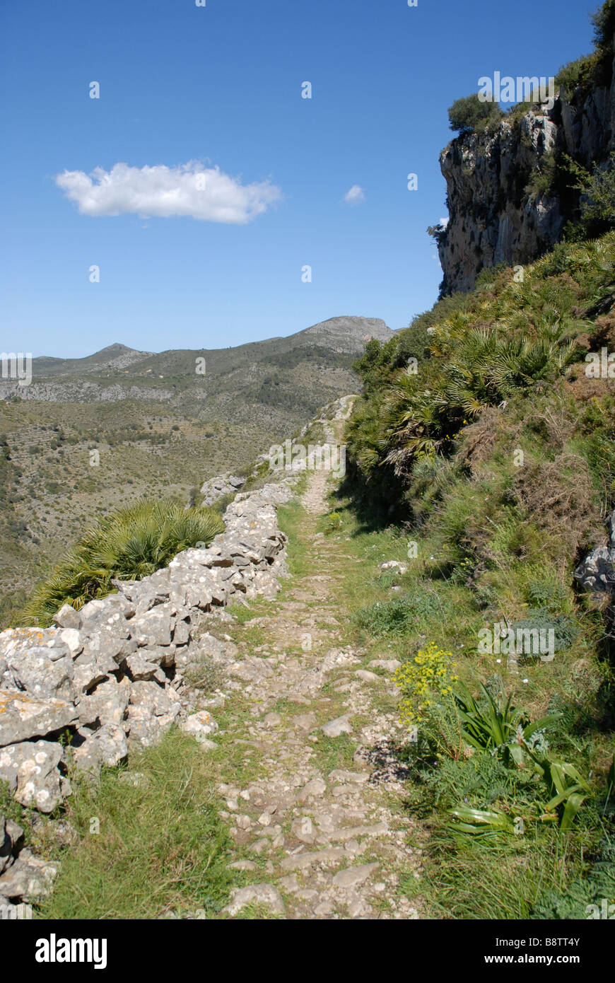ancient Mozarabic trail, Vall de Laguart, Benimaurell, Alicante ...