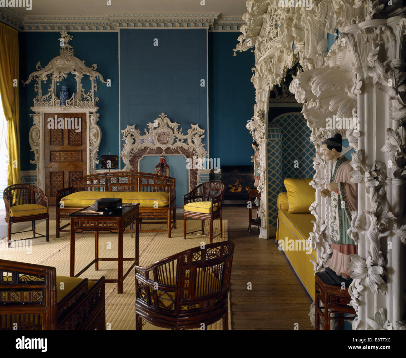 The Chinese Room with its elaborately carved doorcase and Pagoda Stock ...