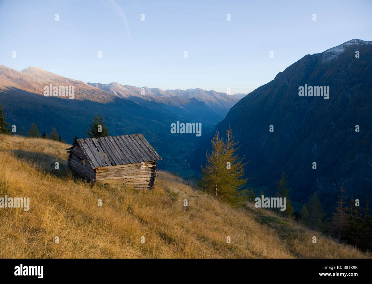 Alpine hut mountain shelter grossglockner hi-res stock photography and ...