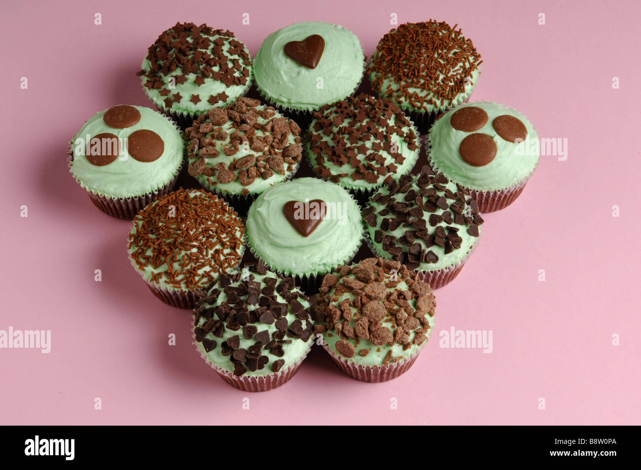 Iced cup cakes hi-res stock photography and images - Alamy