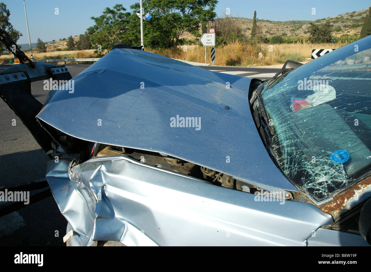 Traffic crash damaged cars hi-res stock photography and images - Alamy