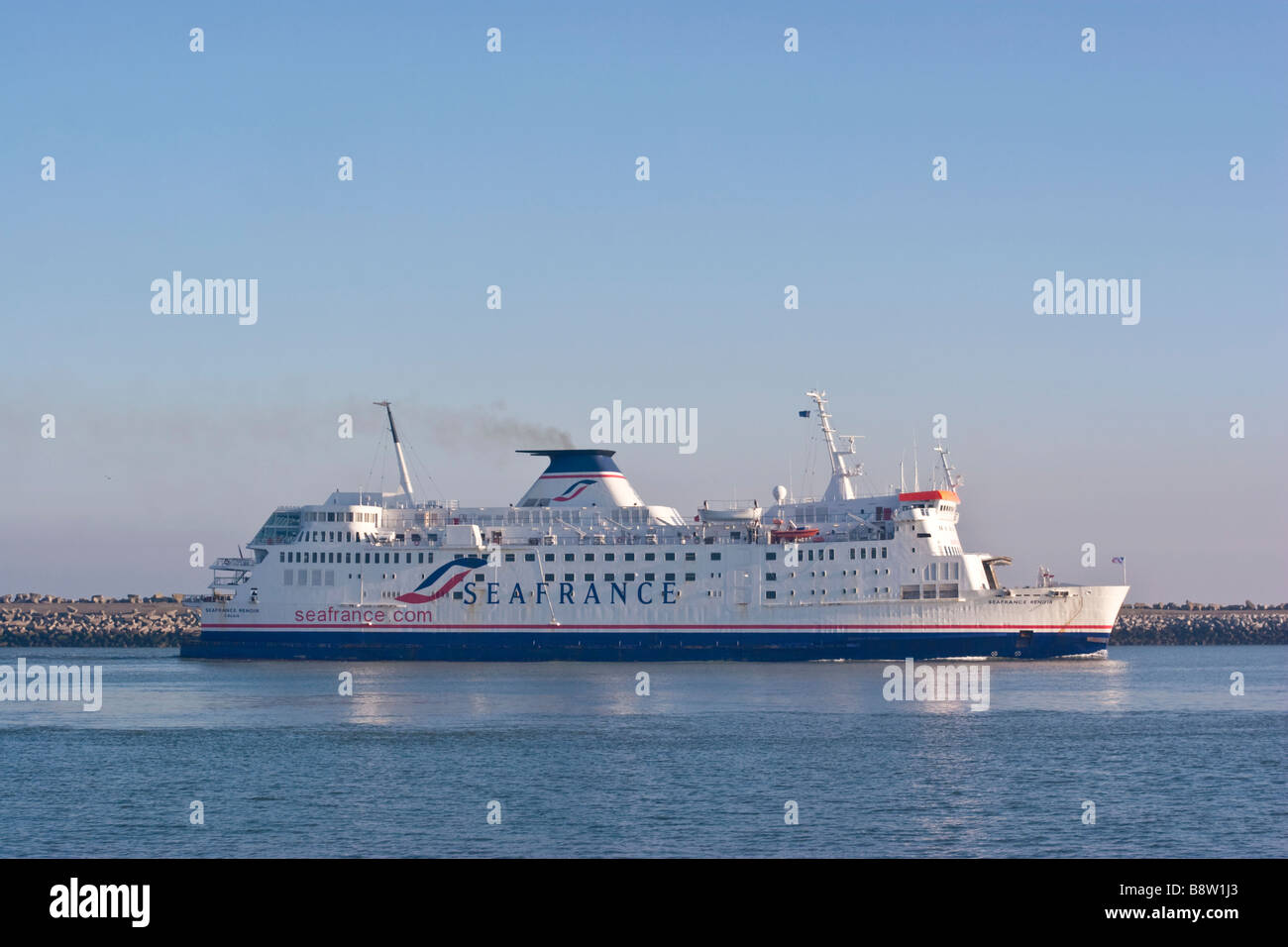 Dover calais ferry hi-res stock photography and images - Alamy