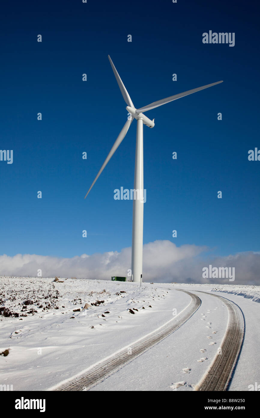 Stationary blades hi-res stock photography and images - Alamy
