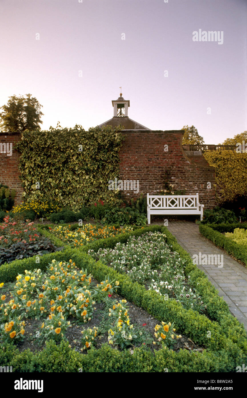 Beningbrough walled garden hi-res stock photography and images - Alamy