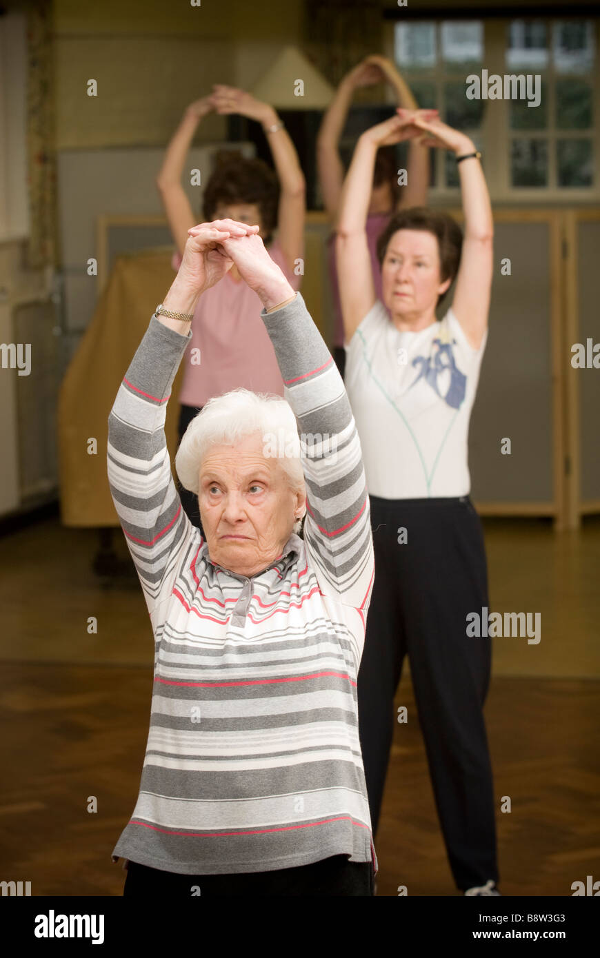 Keep fit classes women health hi-res stock photography and images - Alamy