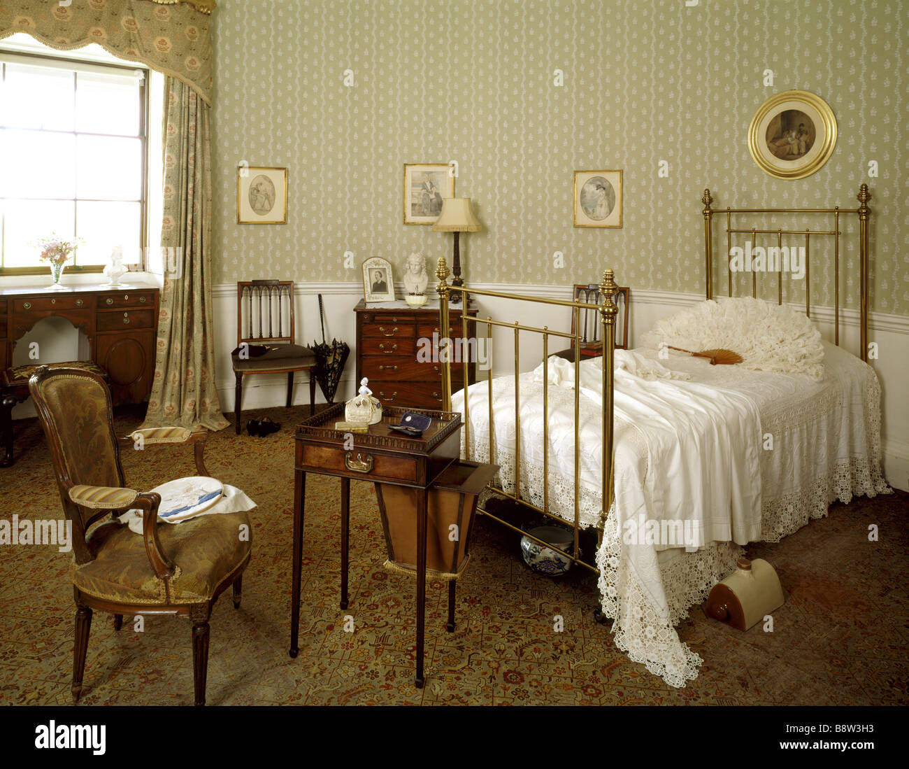 Bed chamber bed chamber pot furniture hi-res stock photography and ...