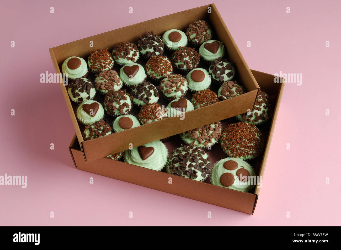 Iced cup cakes hi-res stock photography and images - Alamy