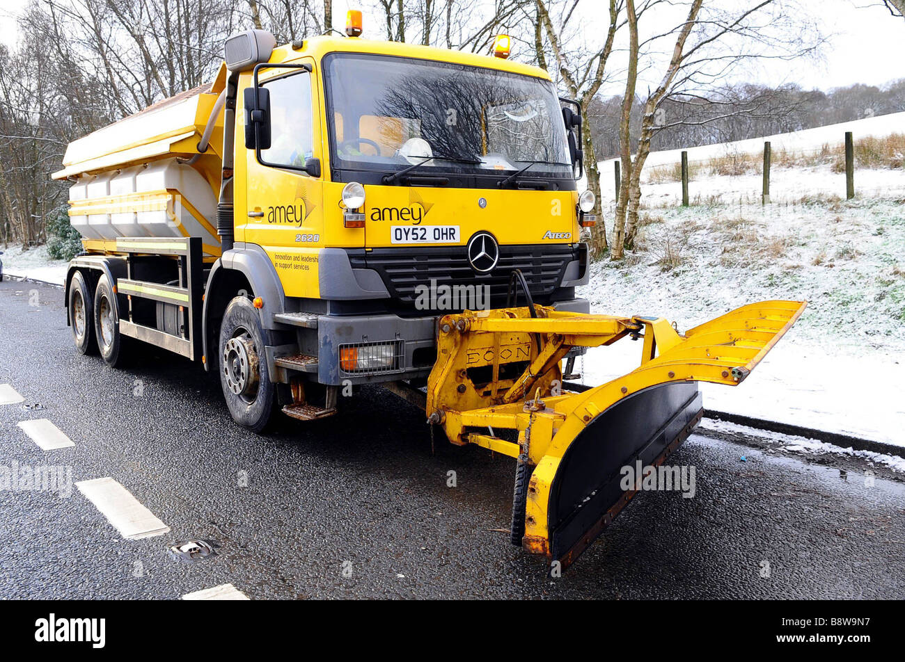 Road gritter hi-res stock photography and images - Alamy
