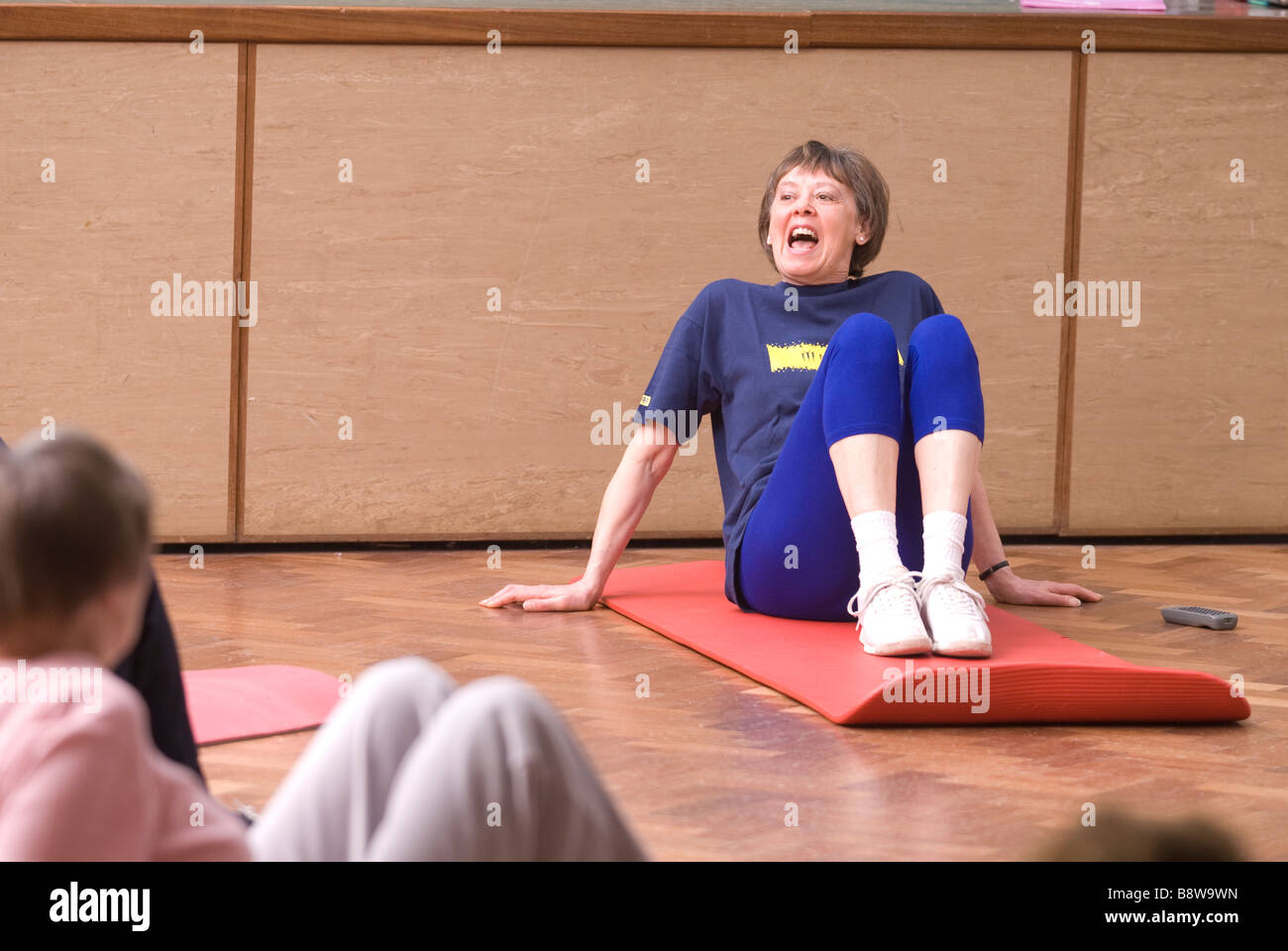 Keep fit exercise classes hi-res stock photography and images - Alamy