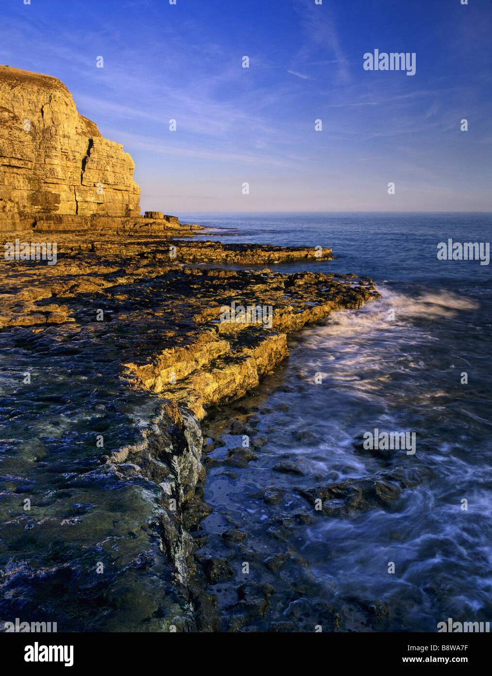 Seacombe cliff hi-res stock photography and images - Alamy