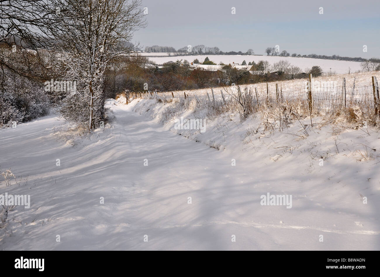 Farm track and lane hi-res stock photography and images - Alamy