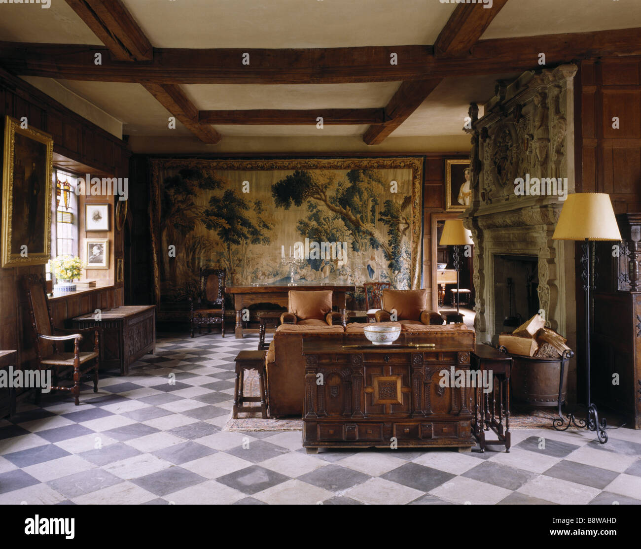 Woode carvings hi-res stock photography and images - Alamy