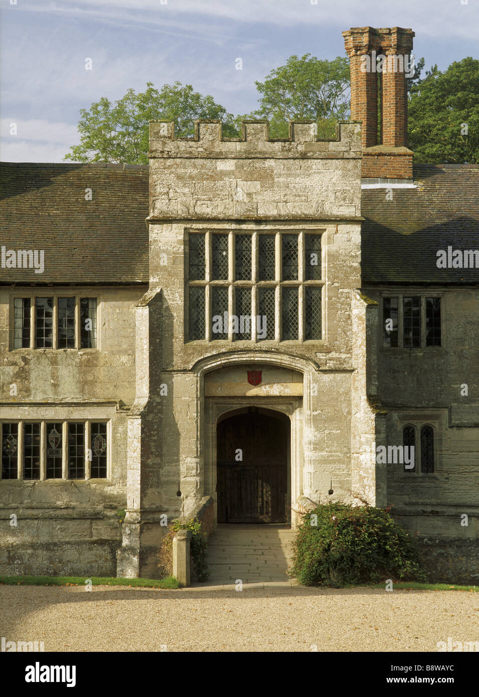 Mullioned and transomed windows hi-res stock photography and images - Alamy