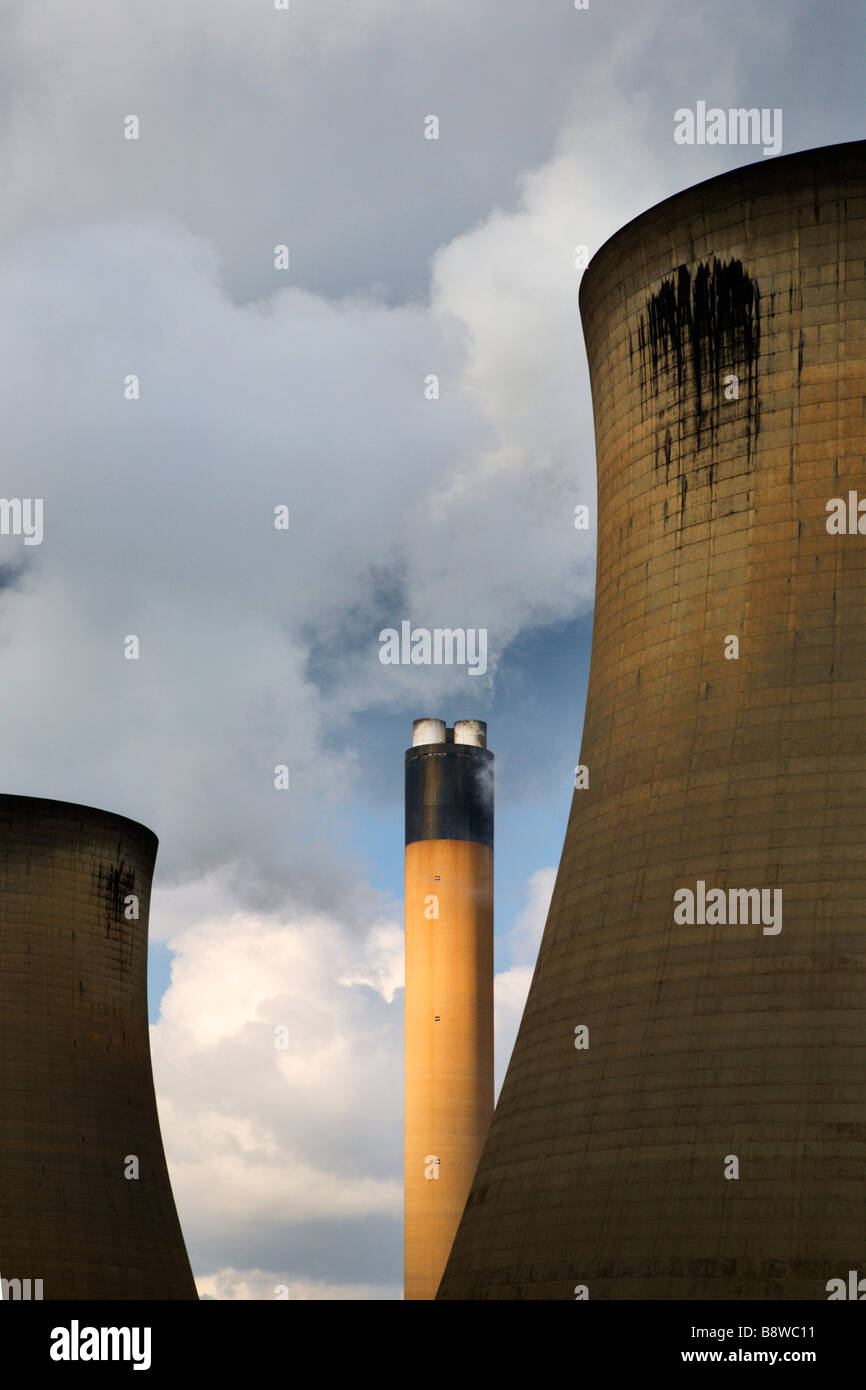 Cooling Towers and Chimney Drax North Yorkshire England Stock Photo - Alamy