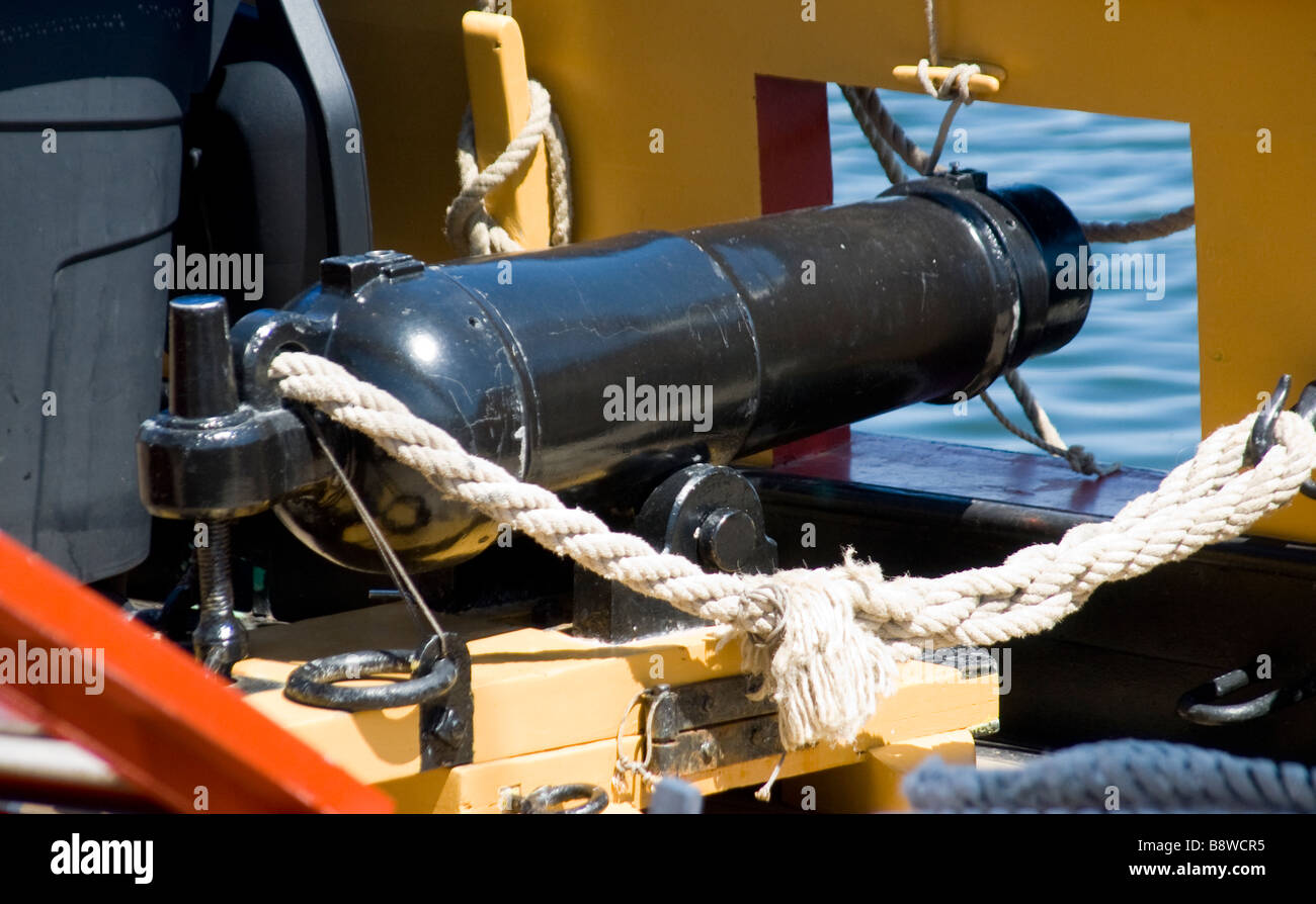Cannon on board ship Stock Photo - Alamy