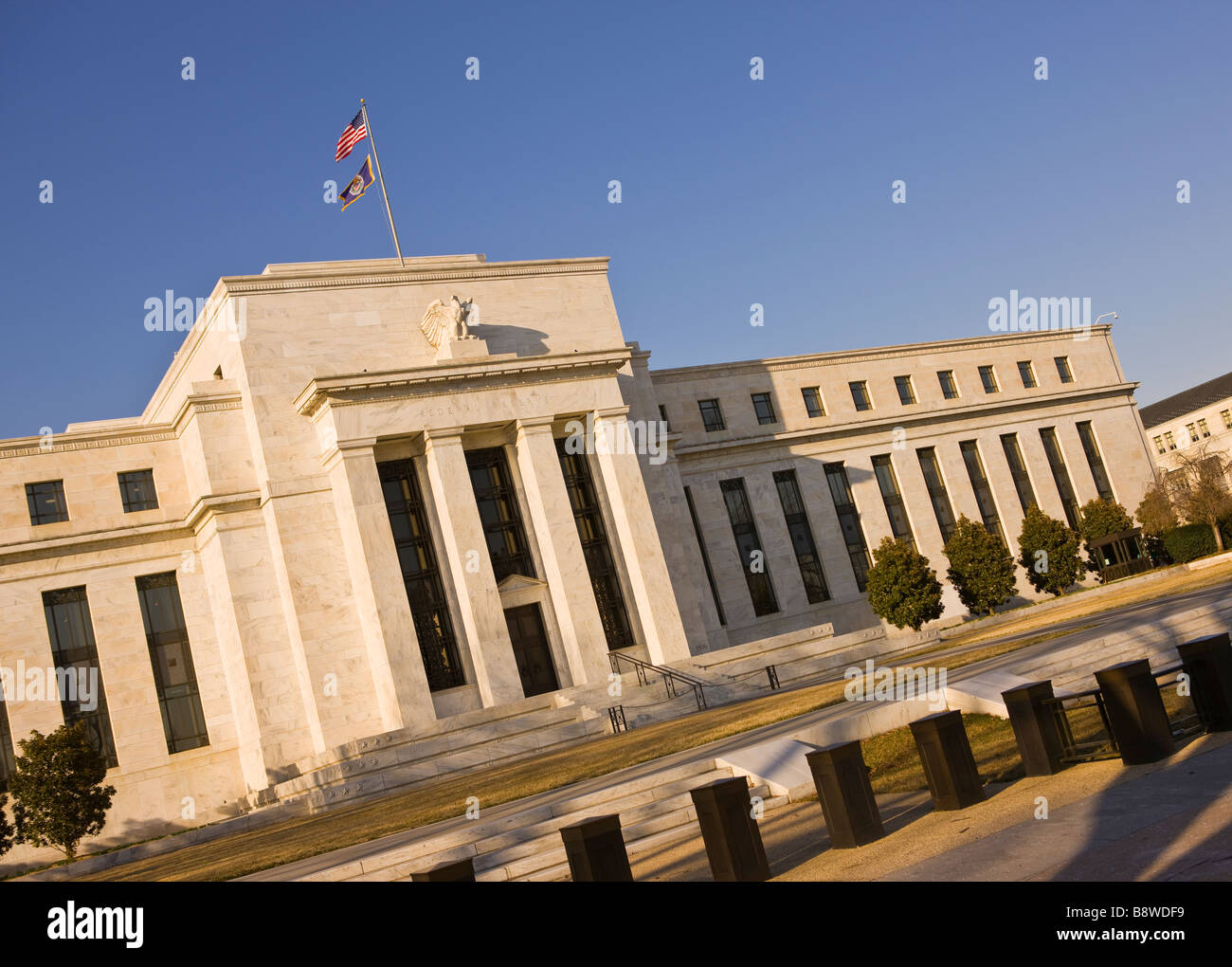 Us federal reserve building hi-res stock photography and images - Alamy