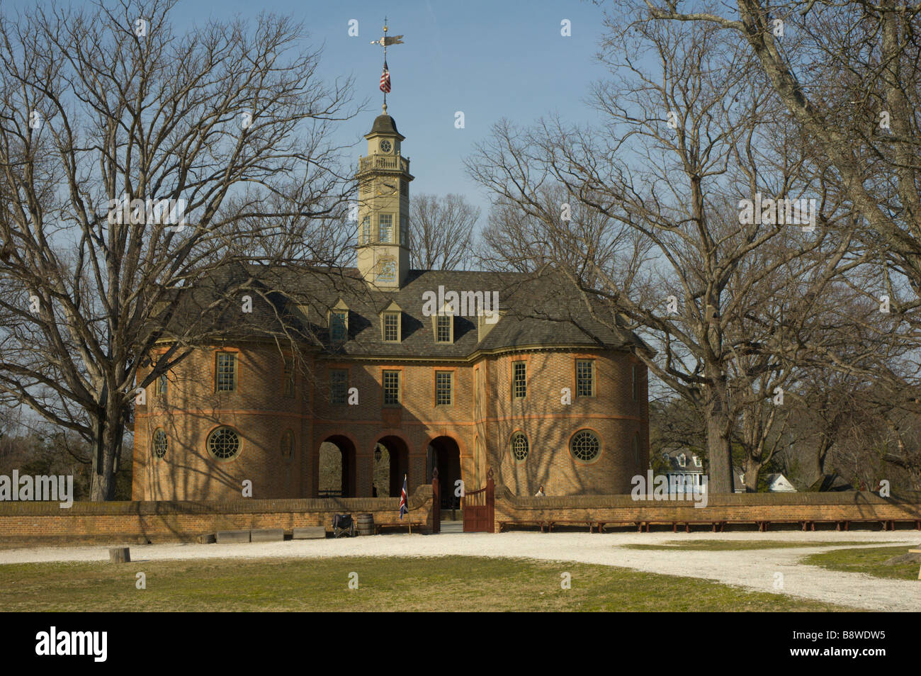 Capitol building colonial williamsburg hi-res stock photography and ...